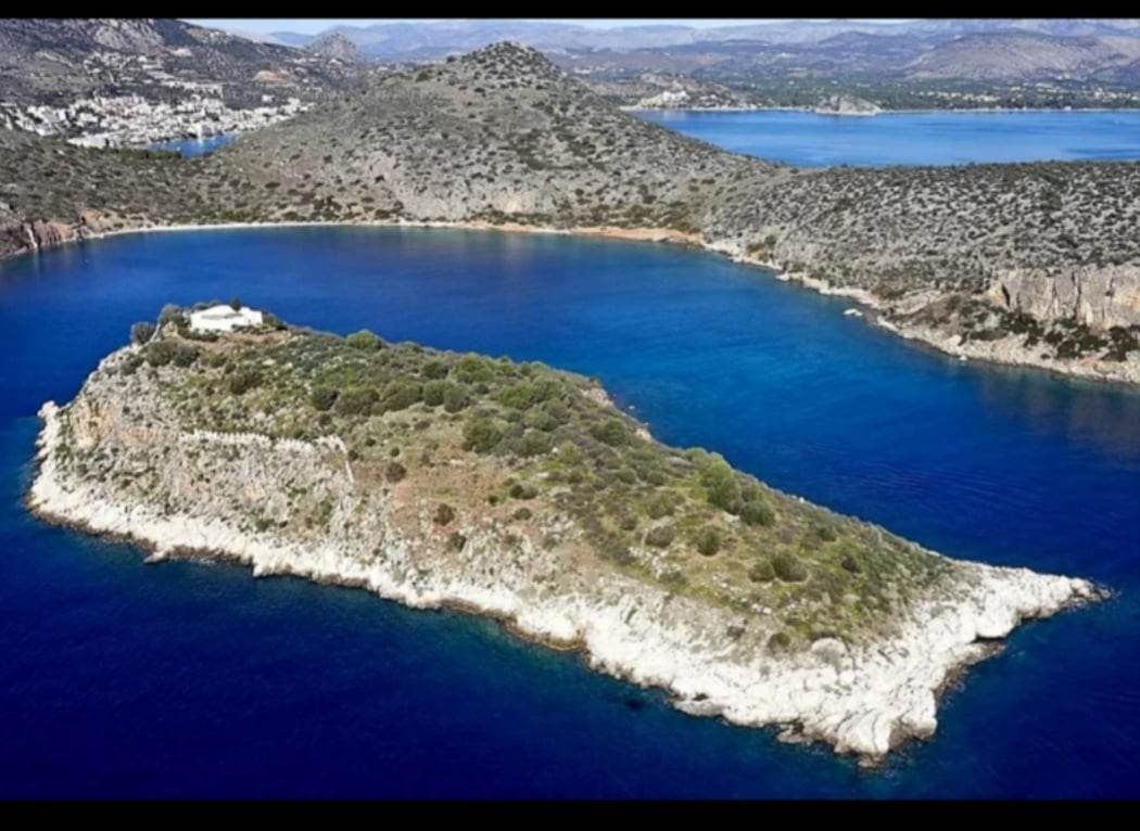 Γιορτάζει το γραφικό εκκλησάκι της Παναγίας στη νησίδα «Δασκαλειό» στο ...