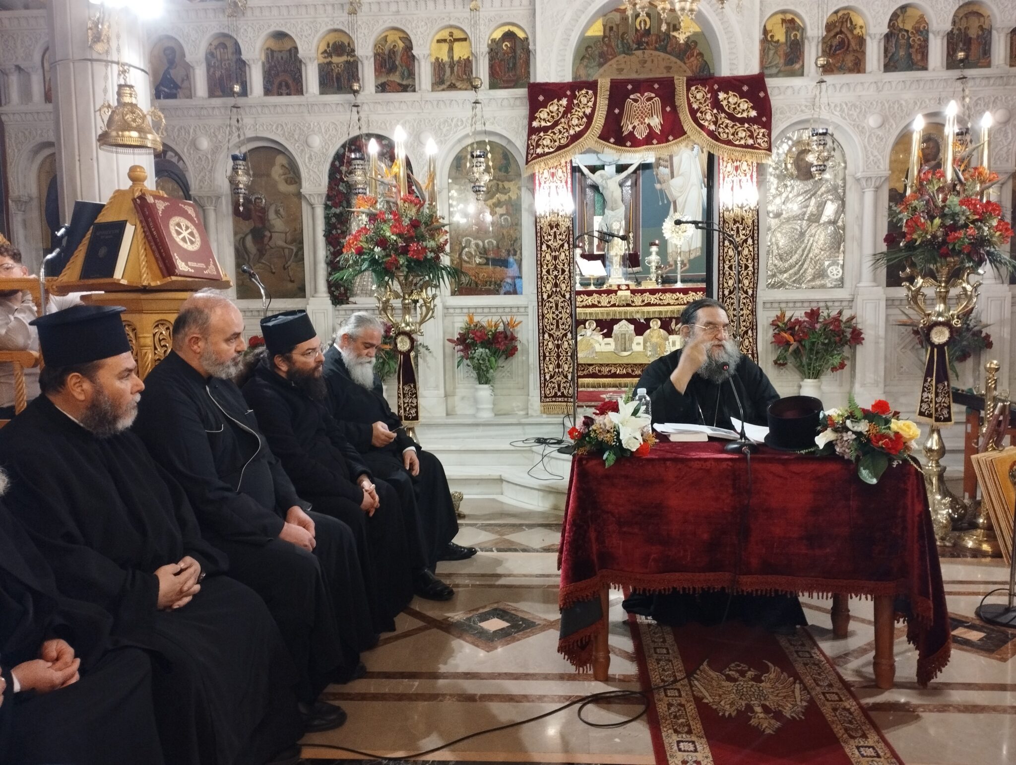 Καθηλωτική η ομιλία του π. Ευάγγελου Παπανικολάου στην Ευαγγελίστρια ...